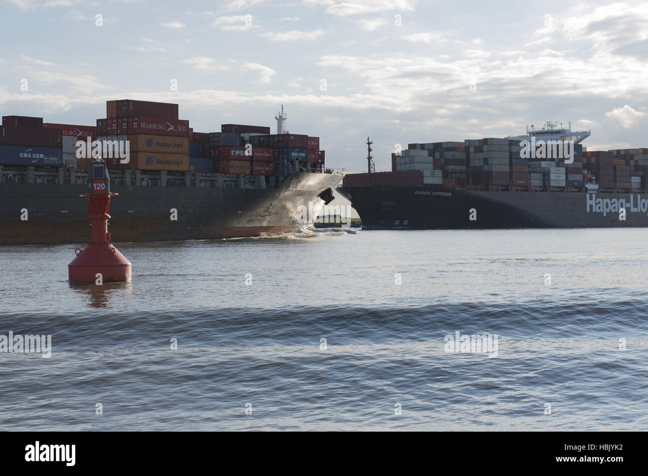 Reefer ships hi-res stock photography and images - Alamy