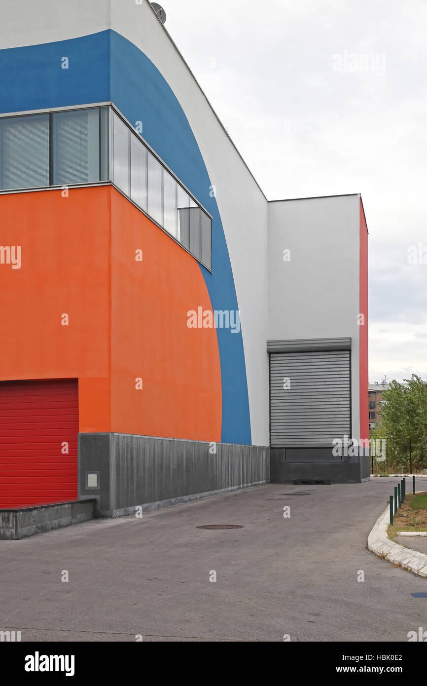 Cargo loading door hi-res stock photography and images - Alamy