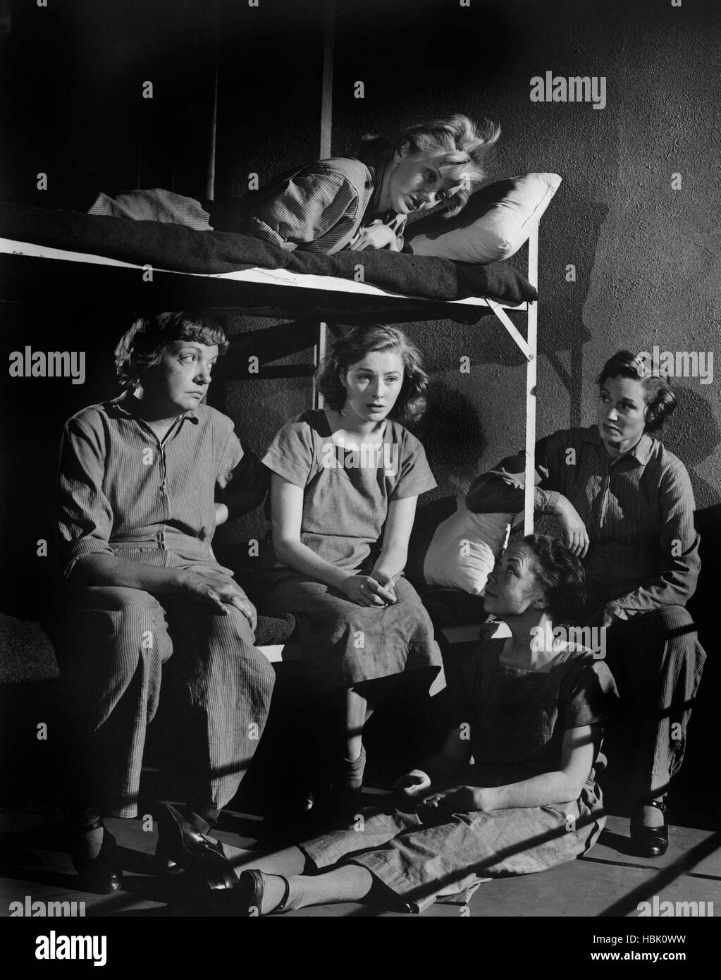 CAGED, Betty Garde, Jan Sterling (on top bunk), Eleanor Parker (center ...