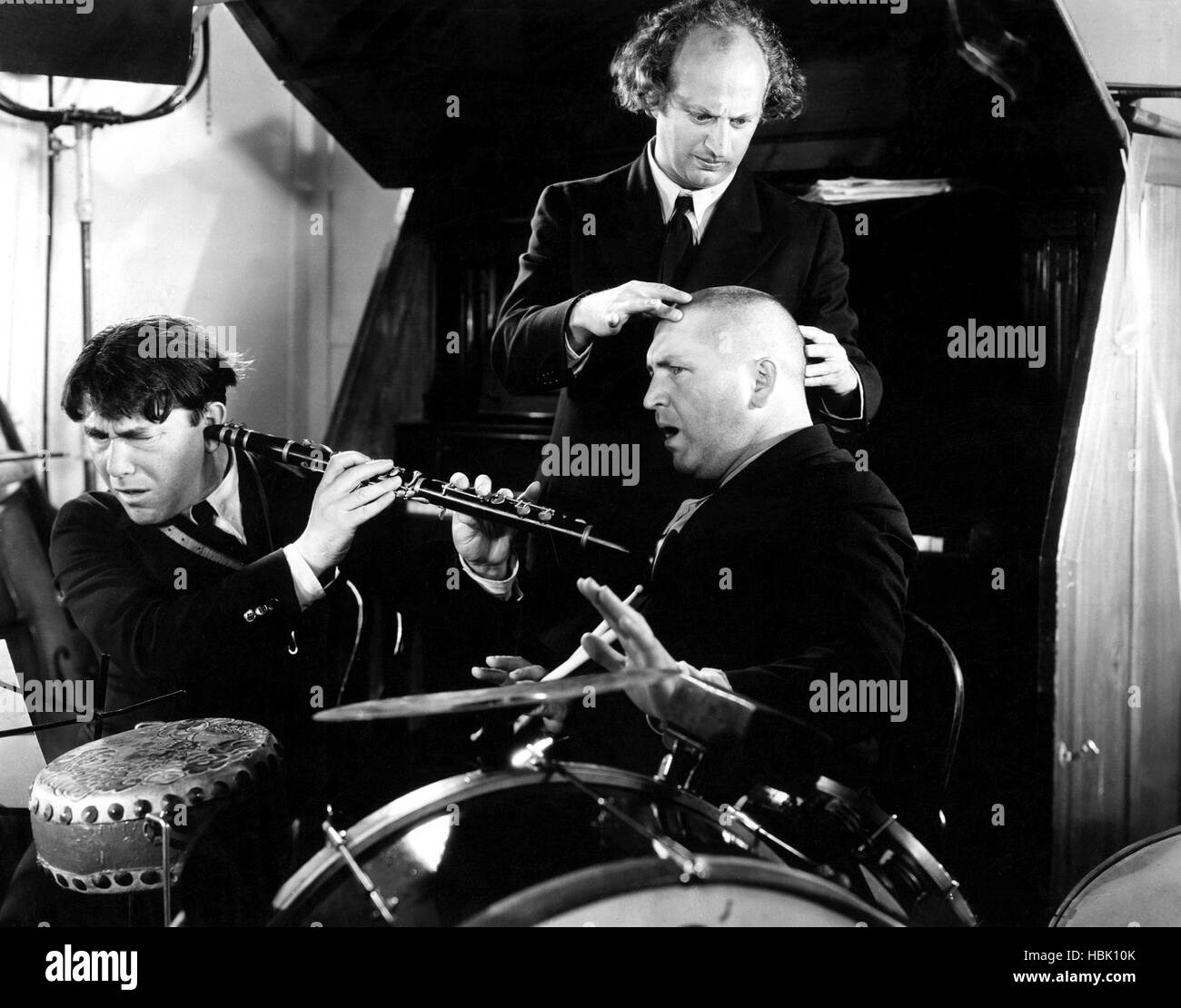 THE CAPTAIN HATES THE SEA, Moe Howard, Larry Fine, Curly Howard [The ...