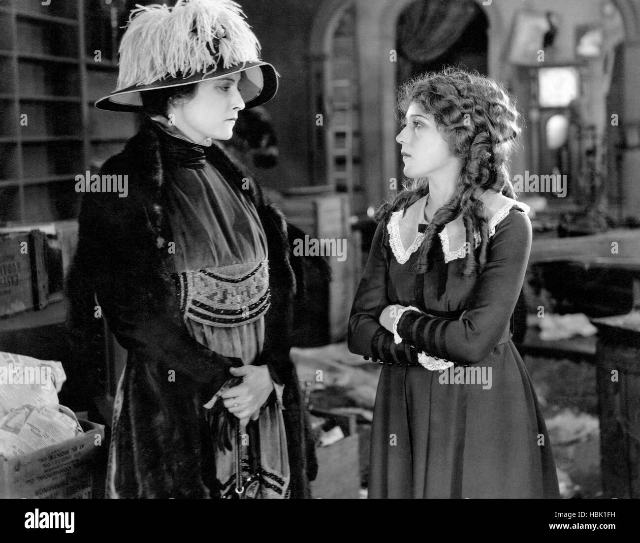 CAPTAIN KIDD, JR., Marcia Manon, Mary Pickford, 1919 Stock Photo - Alamy