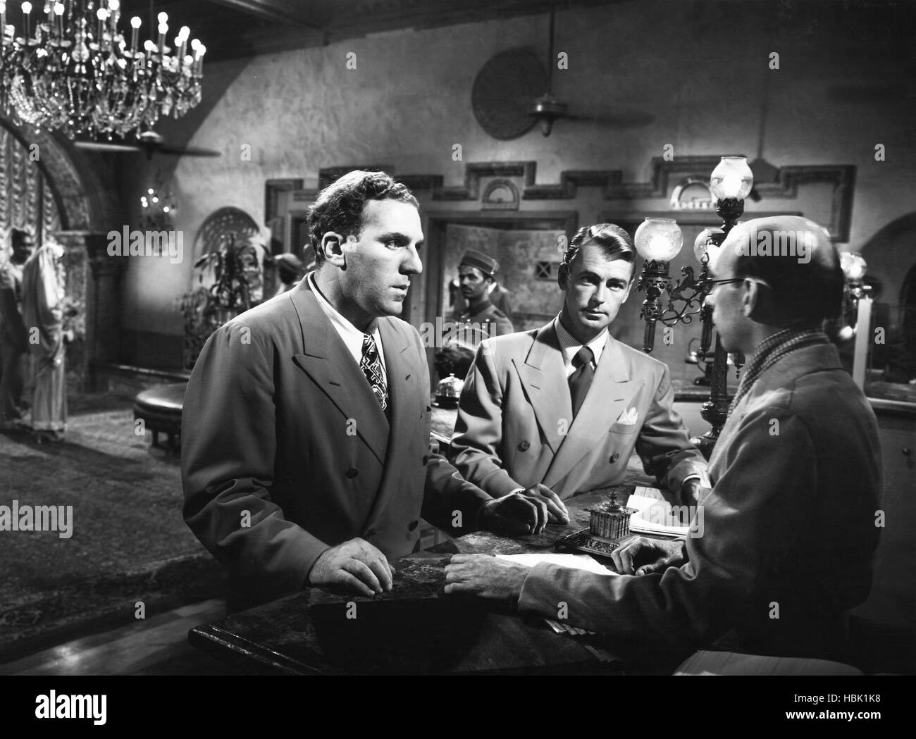 CALCUTTA, from left: William Bendix, Alan Ladd, Milton Parsons, 1947 ...