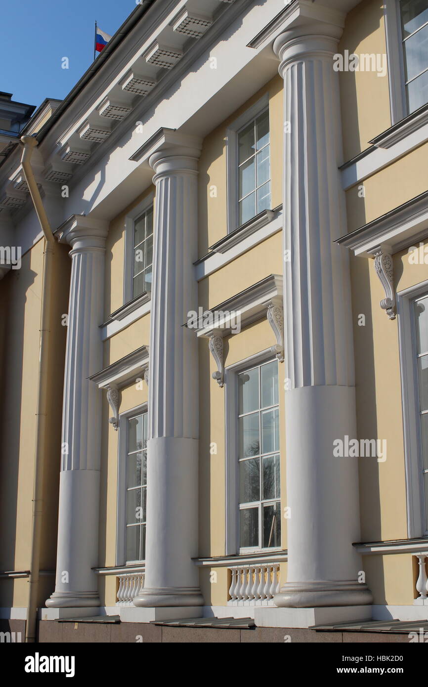 Classical columns facade hi-res stock photography and images - Alamy