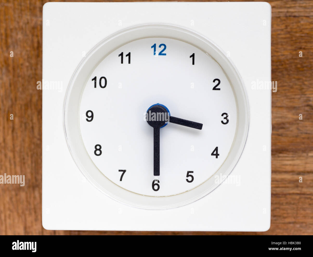 The series of the sequence of time on the simple white analog clock ...
