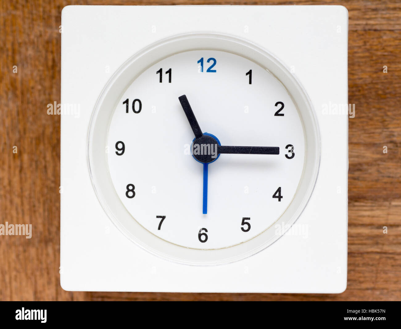 The series of the sequence of time on the simple white analog clock ...