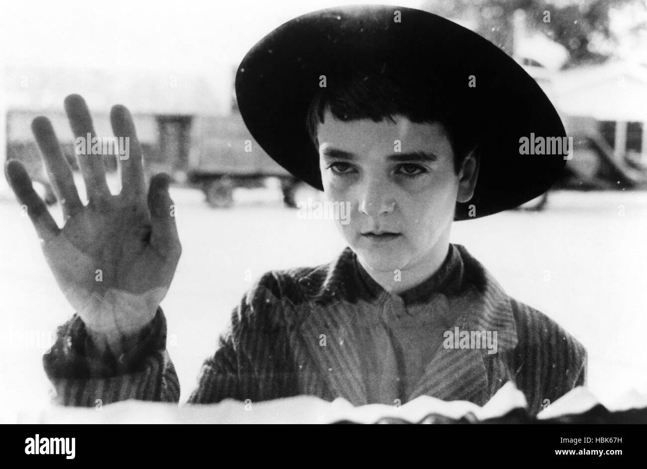 CHILDREN OF THE CORN, John Franklin, 1984.©New World Pictures/courtesy ...