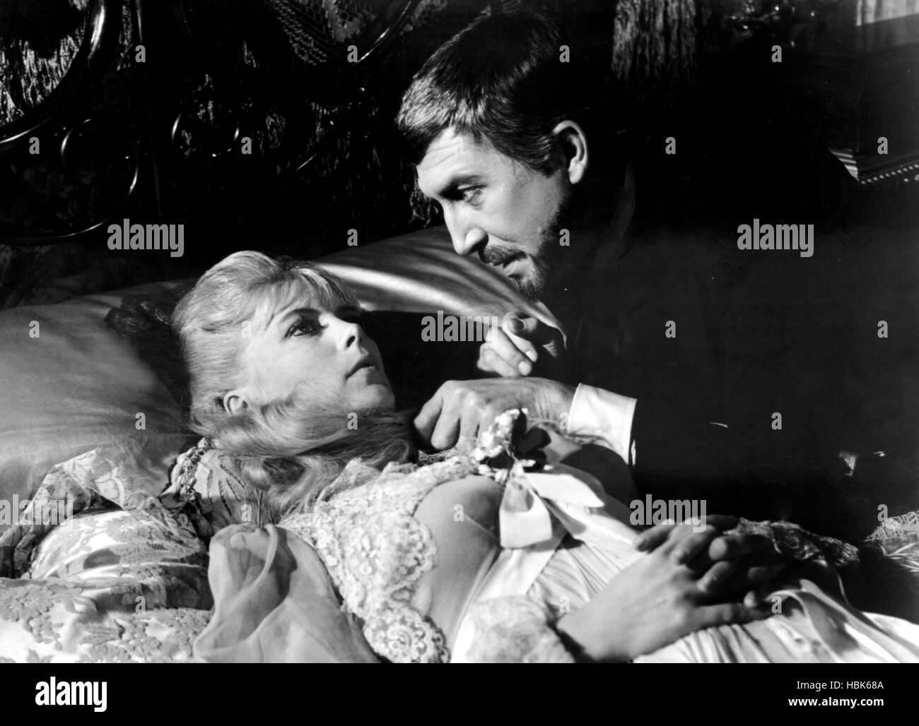 CHAMBER OF HORRORS, from left, Inger Stratton, Patrick O'Neal, 1966 ...