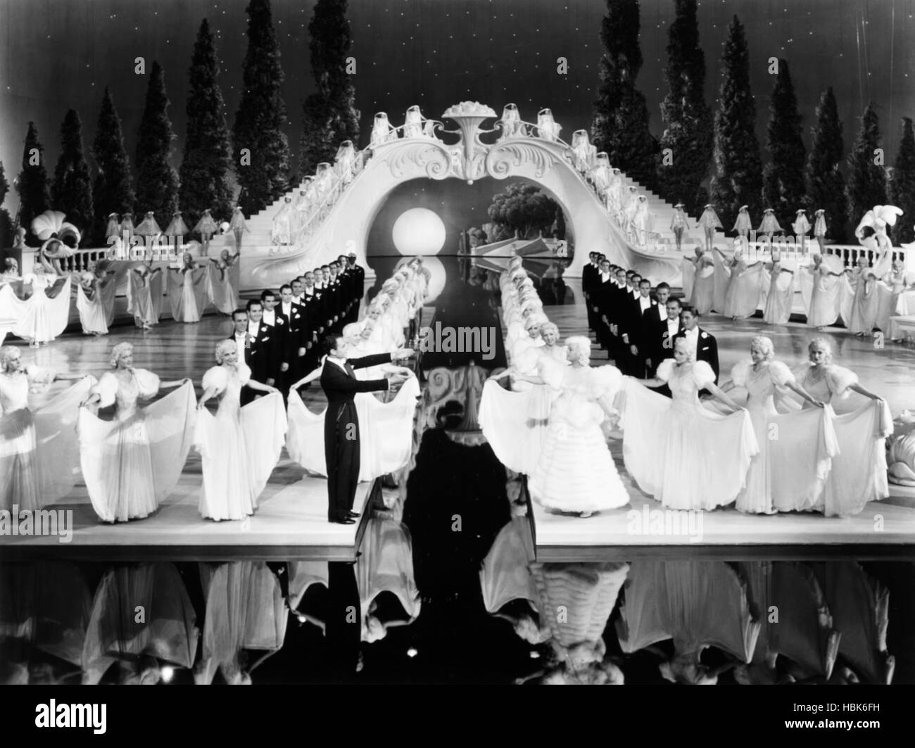 CAIN AND MABEL, Marian Davies (front right), 1936 Stock Photo - Alamy