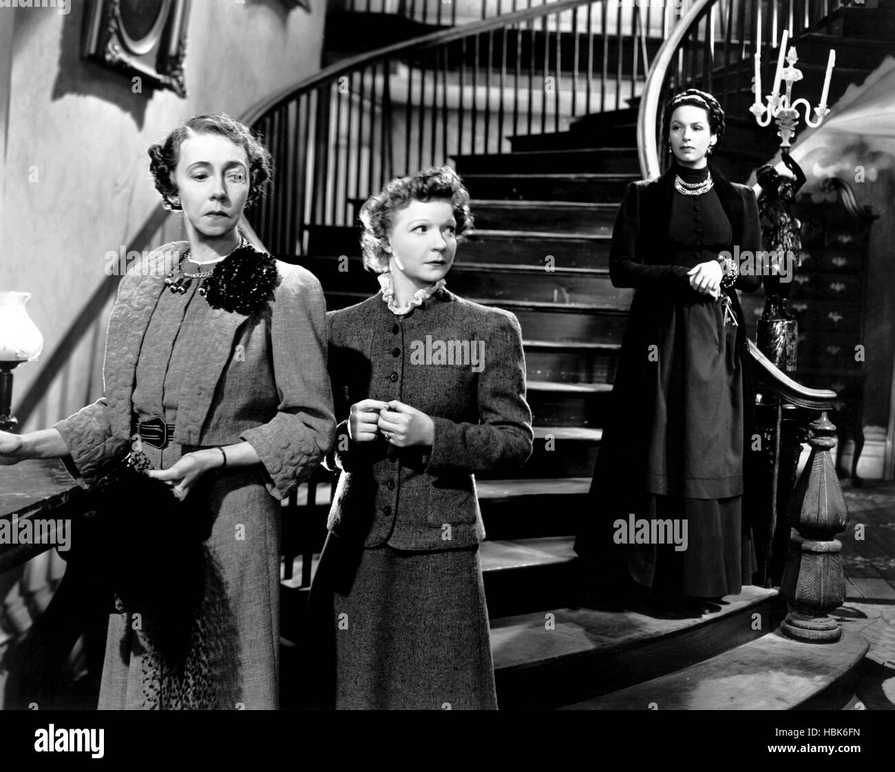 THE CAT AND THE CANARY, from left, Elizabeth Patterson, Nydia Westman ...