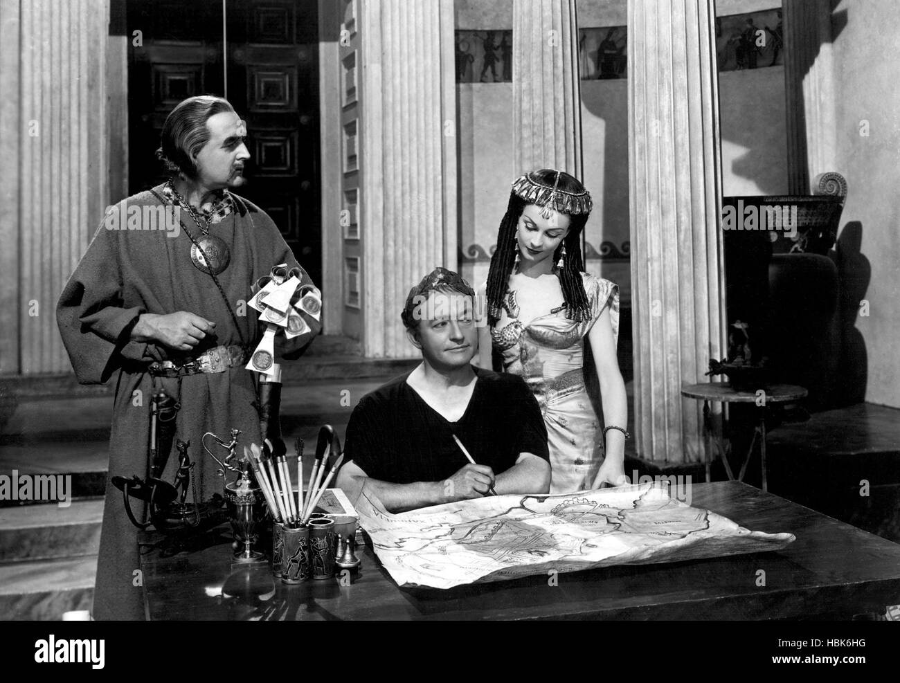 Claude rains caesar hi-res stock photography and images - Alamy