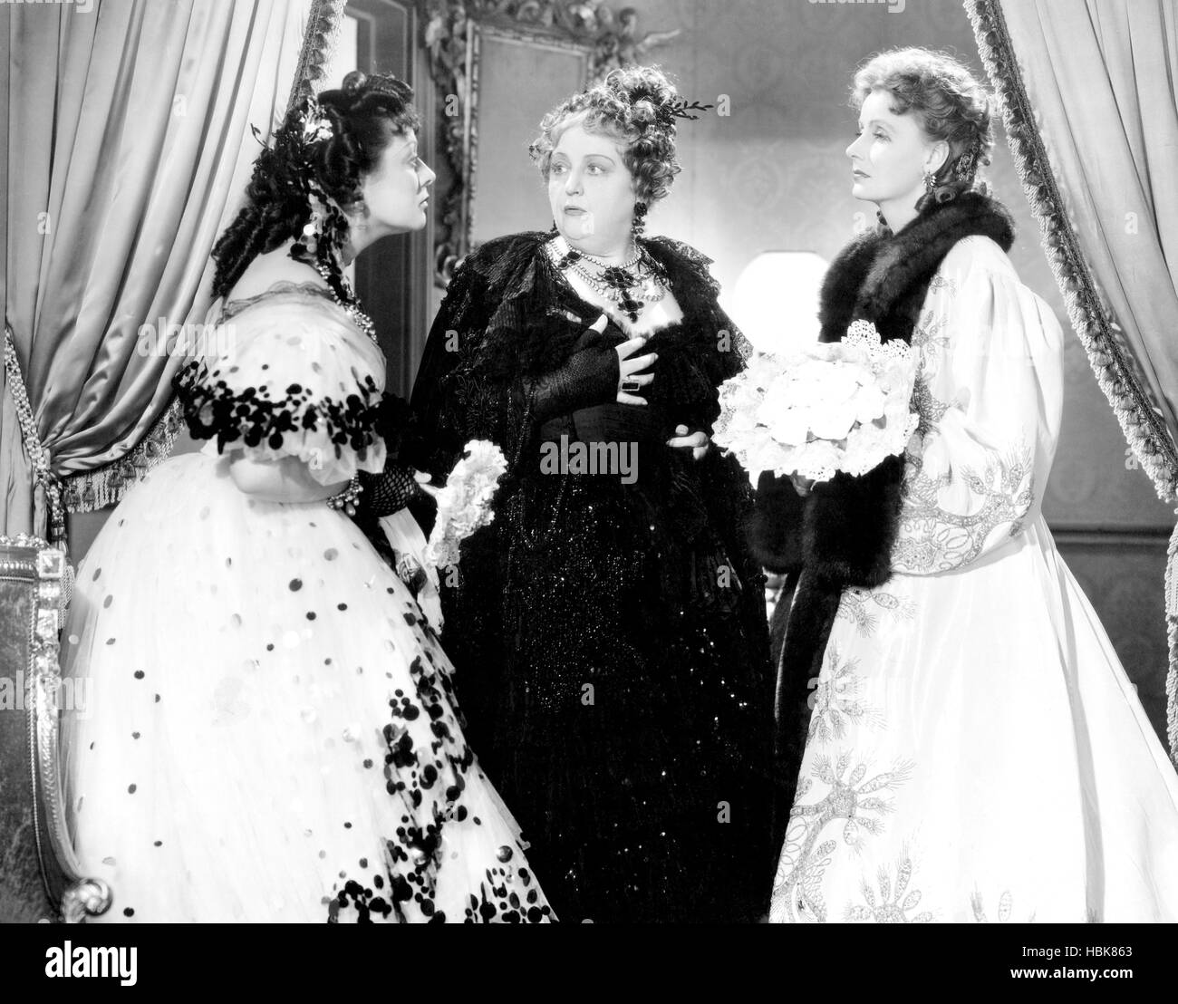 CAMILLE, Lenore Ulric, Laura Hope Crews, Greta Garbo, 1936 Stock Photo ...