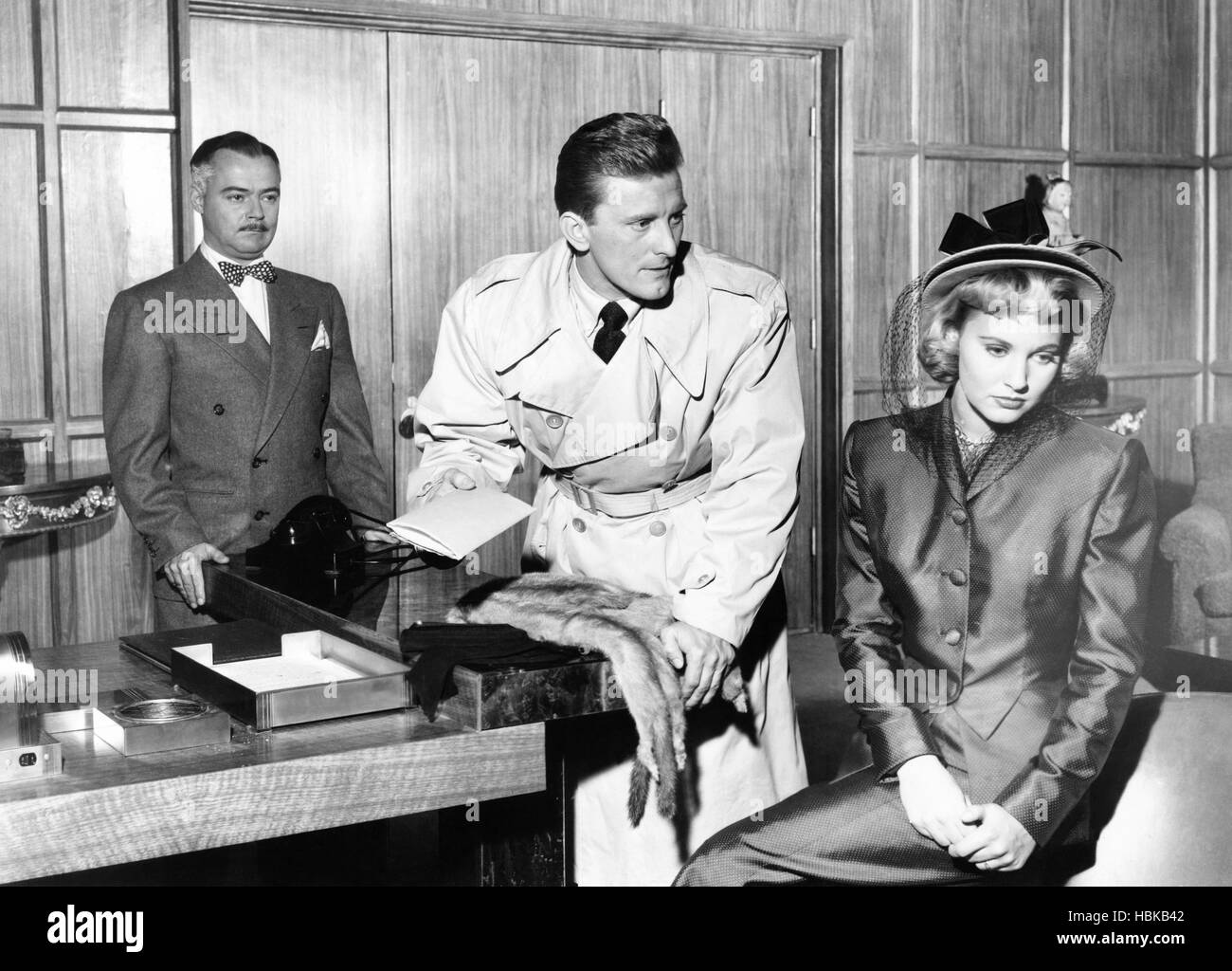 CHAMPION, from left: Luis Van Rooten, Kirk Douglas, Lola Albright, 1949 ...