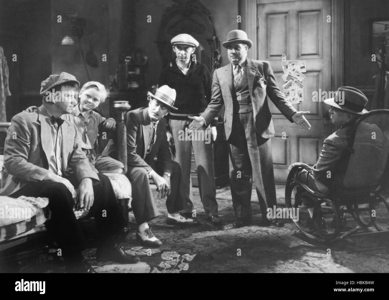 THE CHAMP, Wallace Beery, Jackie Cooper, Roscoe Ates (4th from left ...
