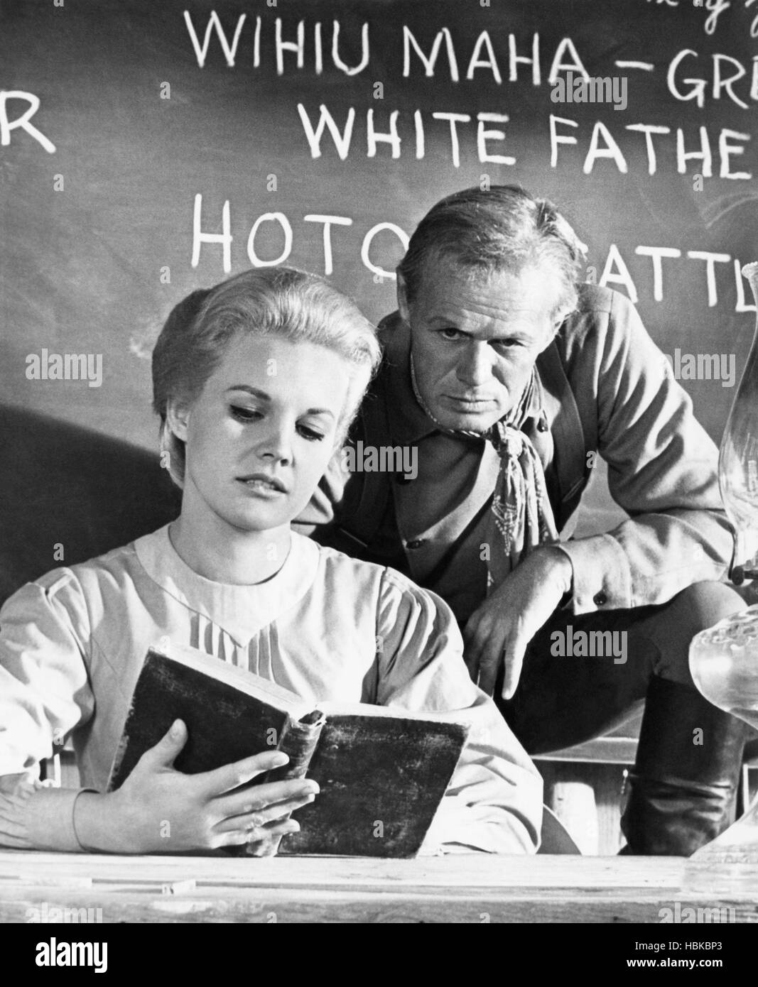 CHEYENNE AUTUMN, Carroll Baker, Richard Widmark, 1964 Stock Photo - Alamy