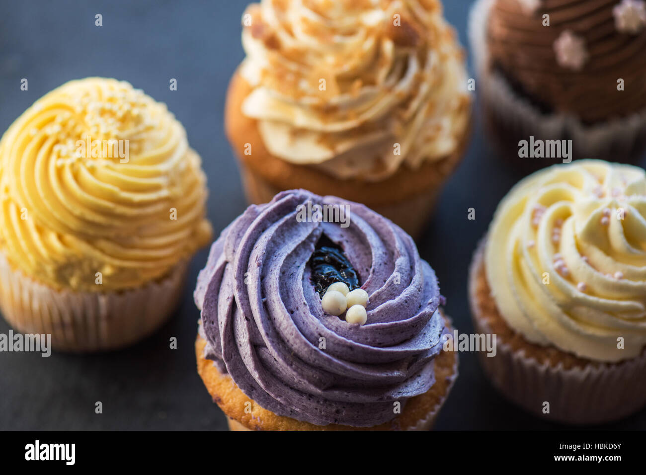 Cupcakes desert cream Stock Photo - Alamy