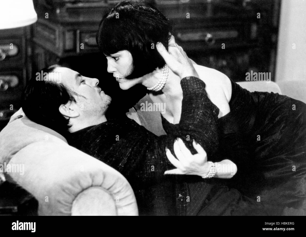 CLUE, from left, Lee Ving, Madeline Kahn, 1985, ©Paramount Pictures ...