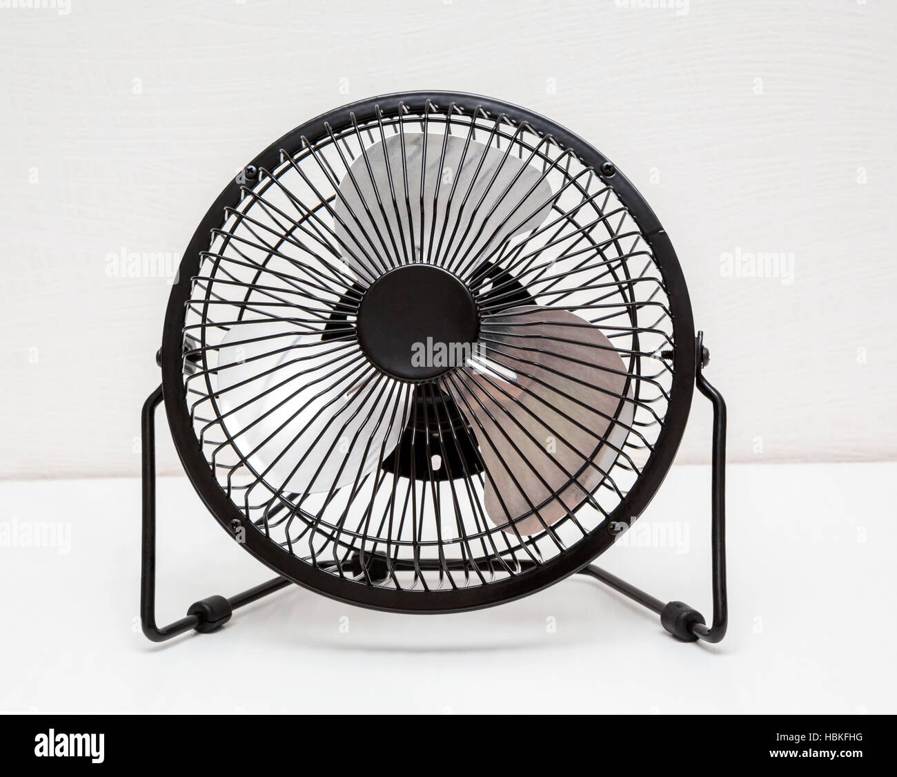 Table fan hi-res stock photography and images - Alamy