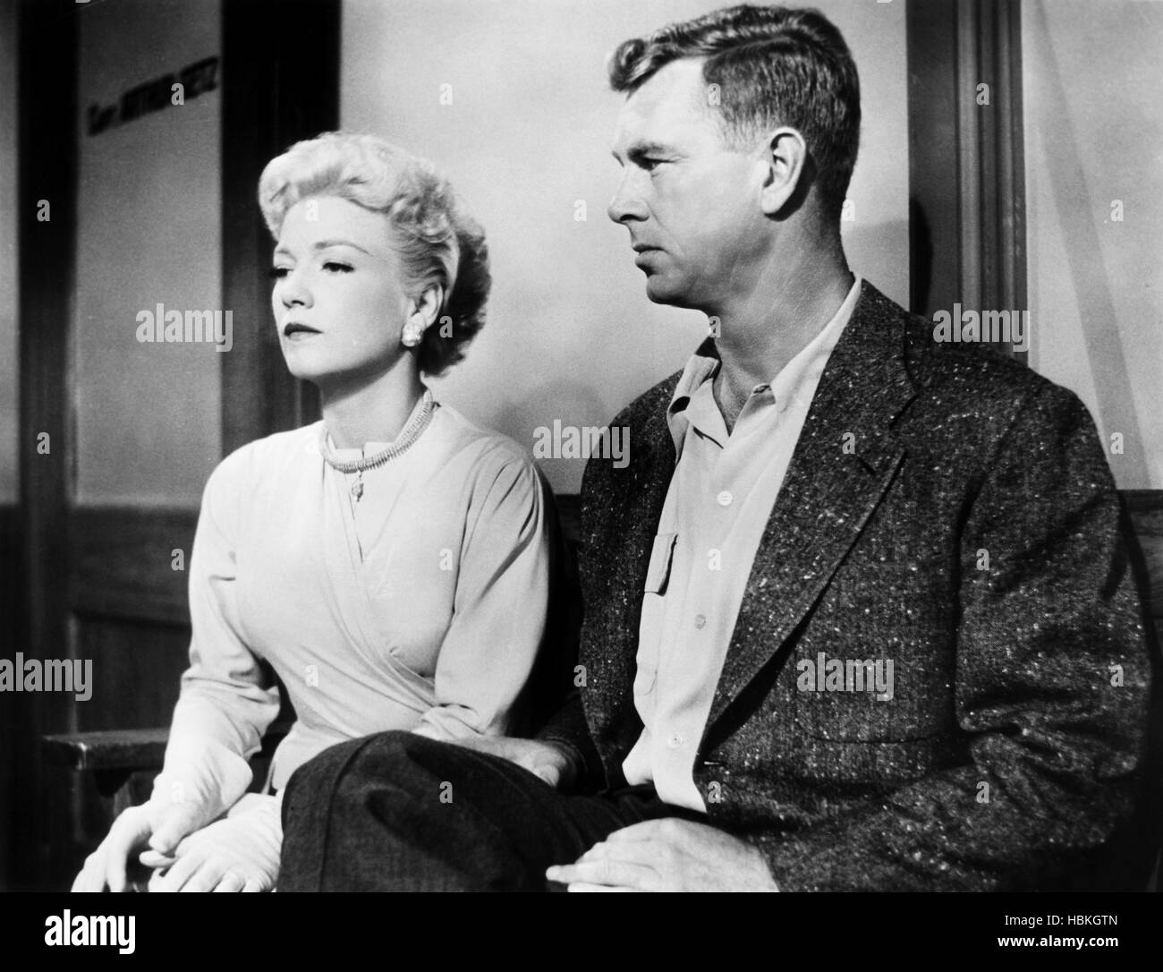 THE COME ON, from left, Anne Baxter, Sterling Hayden, 1956 Stock Photo ...