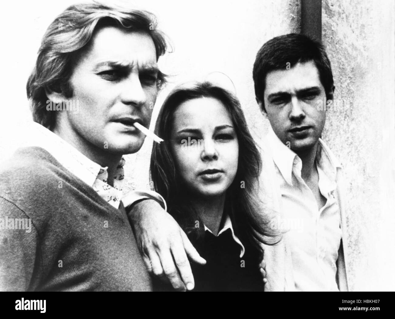 CONVERSATION PIECE, (aka GRUPPO DI FAMIGLIA IN UM INTERNO), from left ...