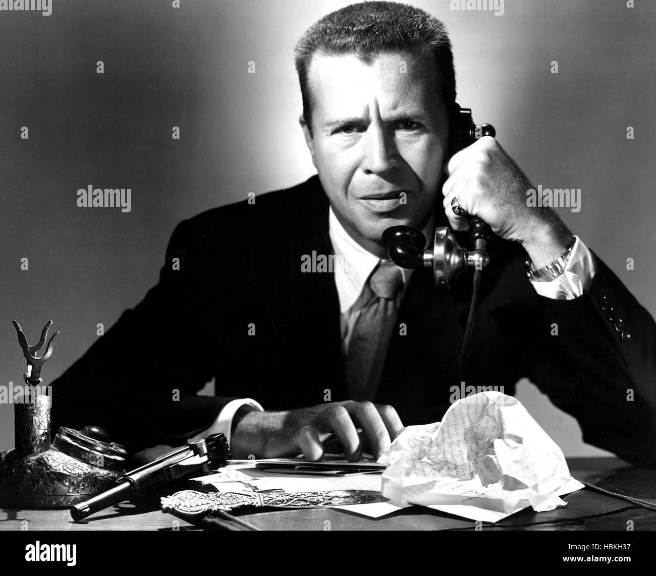 CORNERED, Dick Powell, 1945 Stock Photo - Alamy