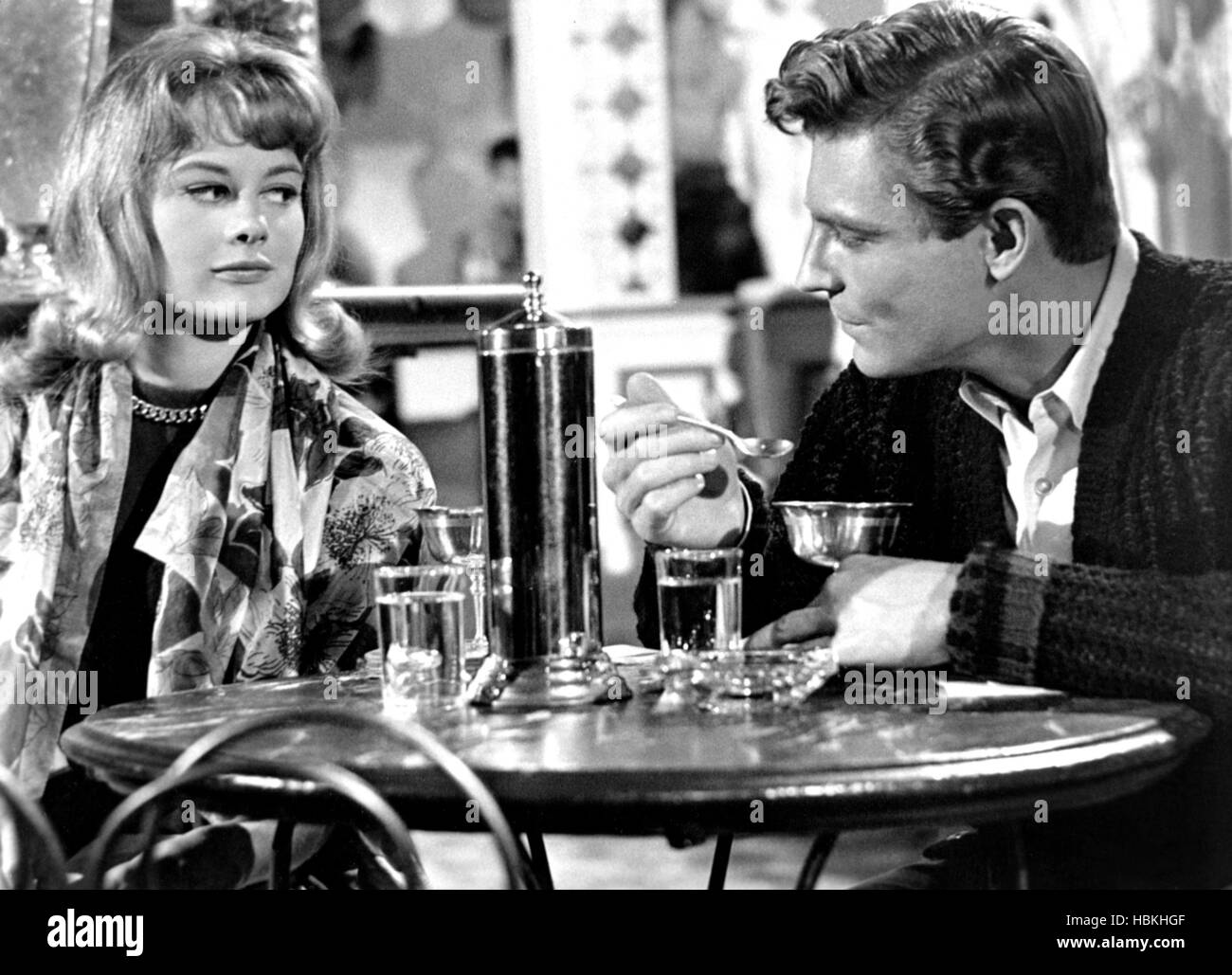 THE COUCH, l-r: Shirley Knight, Grant Williams, 1962 Stock Photo - Alamy