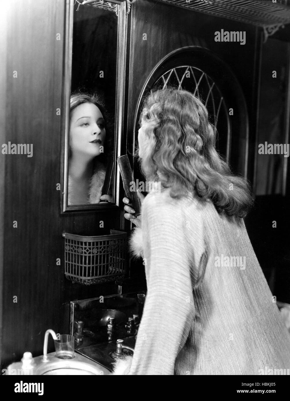 THE CROWD, Eleanor Boardman, 1928 Stock Photo - Alamy