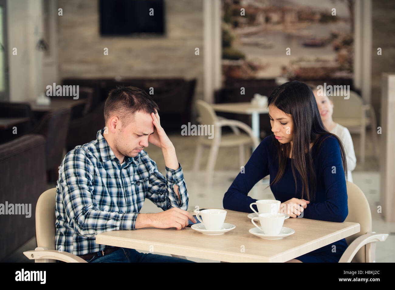 Couple arguing restaurant hi-res stock photography and images - Alamy
