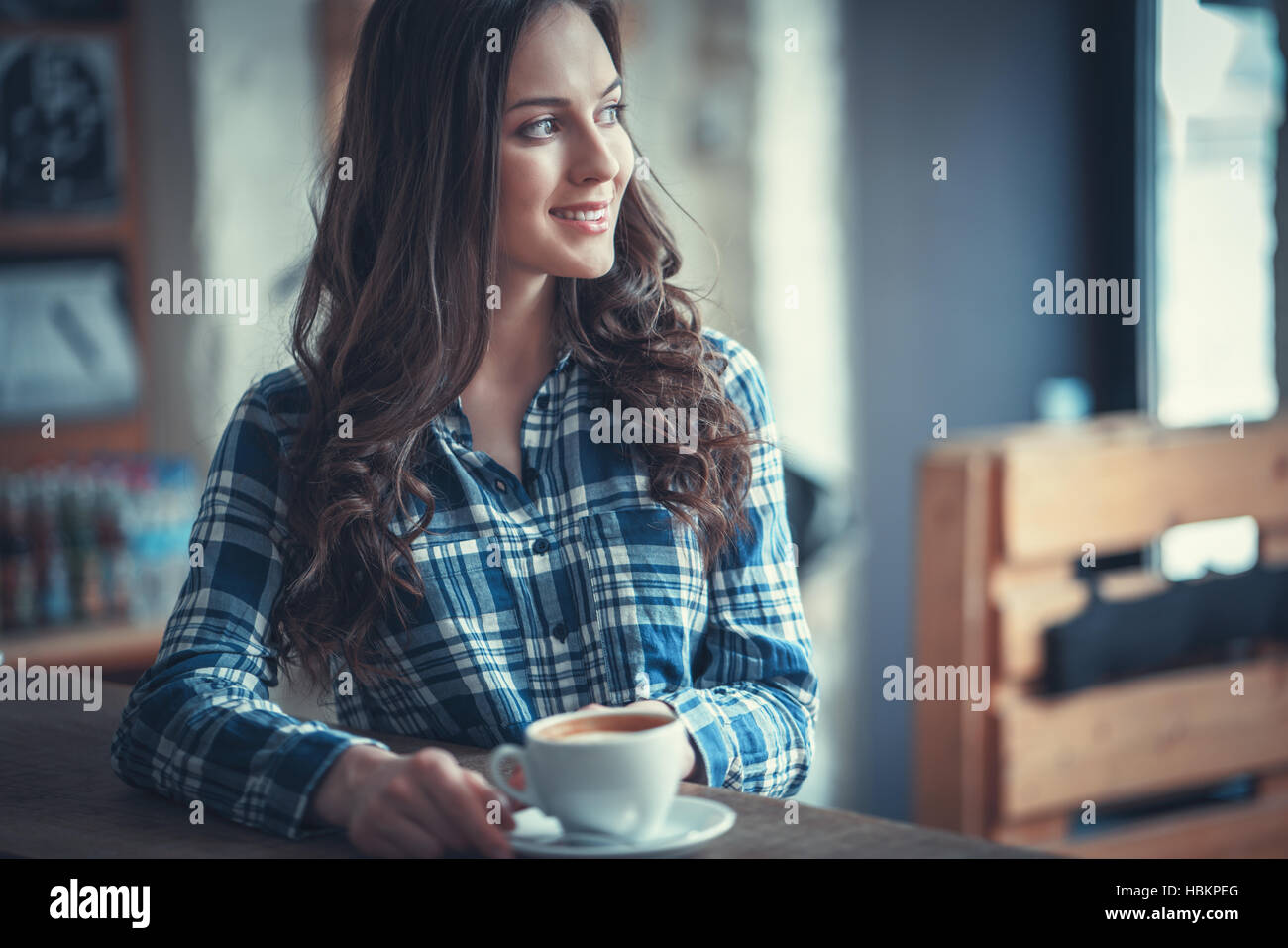 Customer smiling hi-res stock photography and images - Alamy