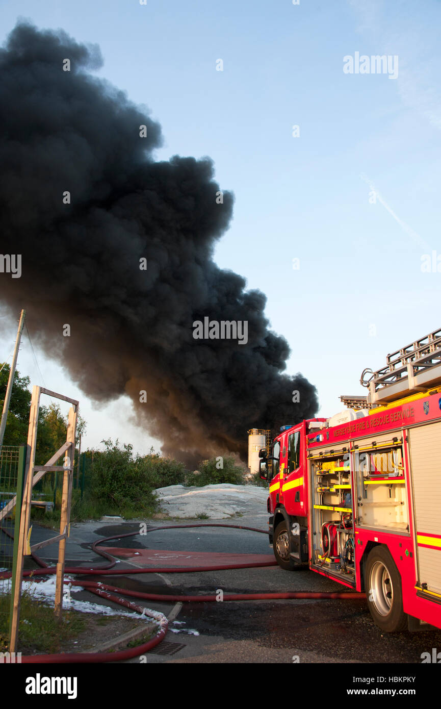 Large Fire Smoke Cloud Stock Photo - Alamy
