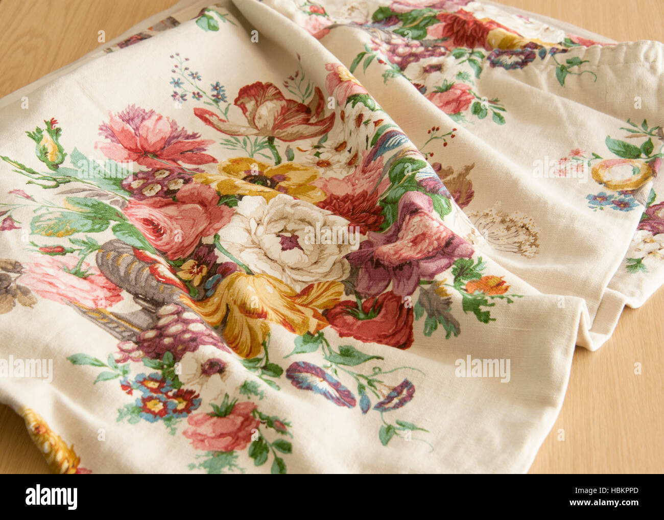 Vintage fabric hi-res stock photography and images - Alamy