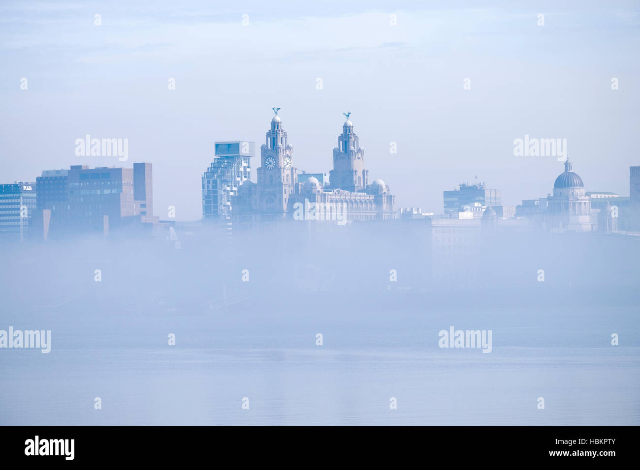 Liver buildings fog hi-res stock photography and images - Alamy