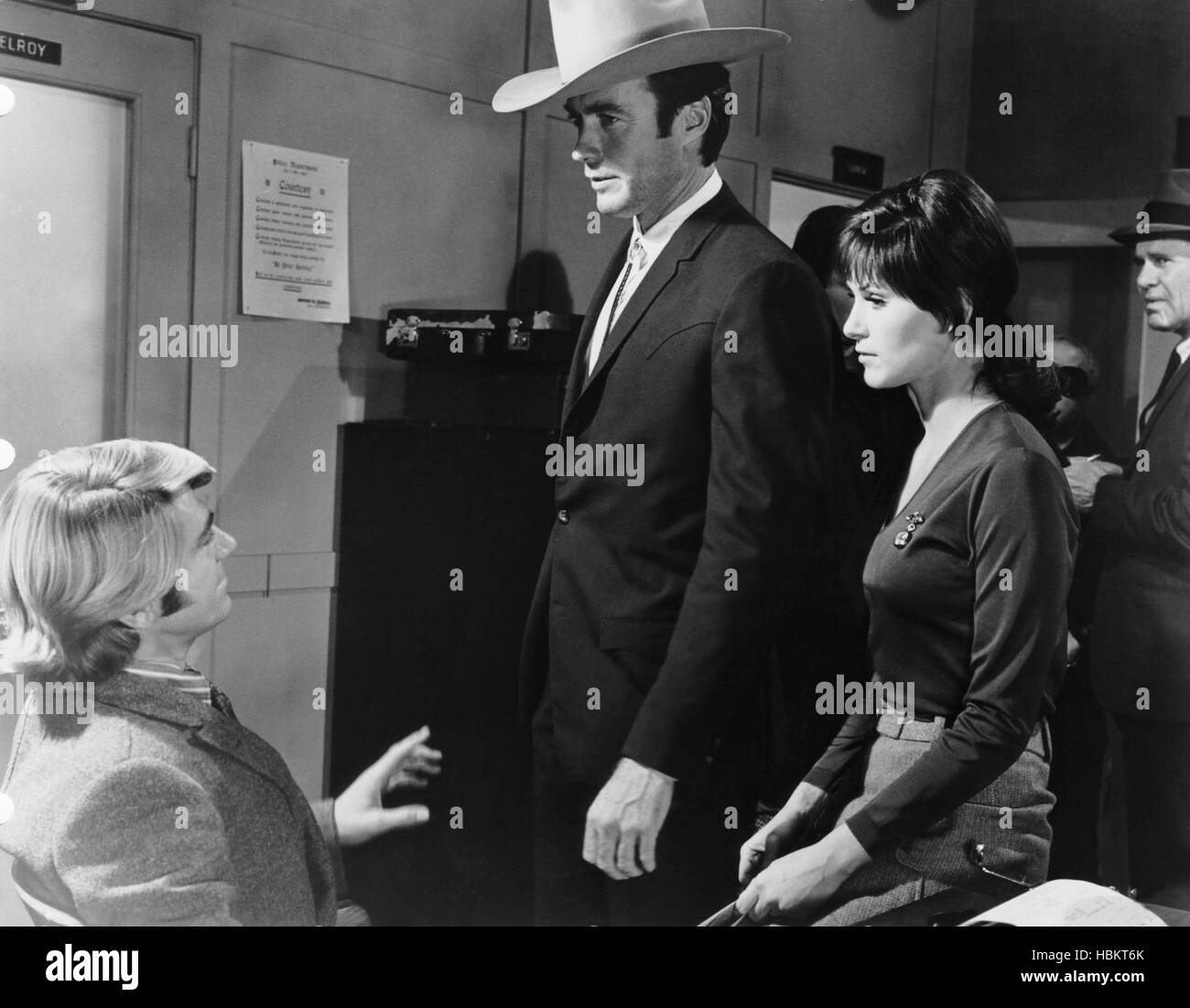 COOGAN'S BLUFF, standing, from left, Clint Eastwood, Susan Clark, 1968 ...