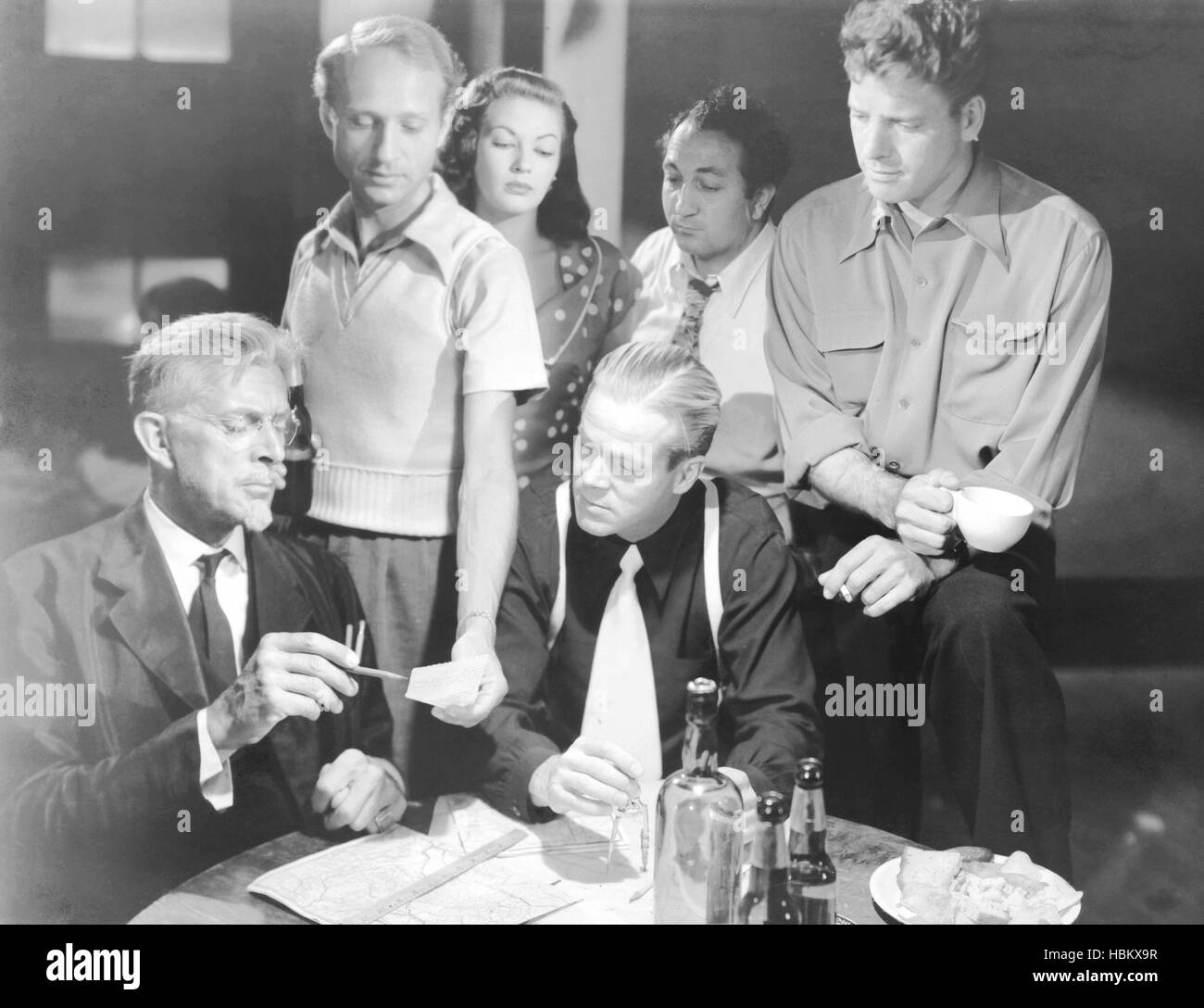 CRISS CROSS, seated from left: Alan Napier, Dan Duryea, standing from ...