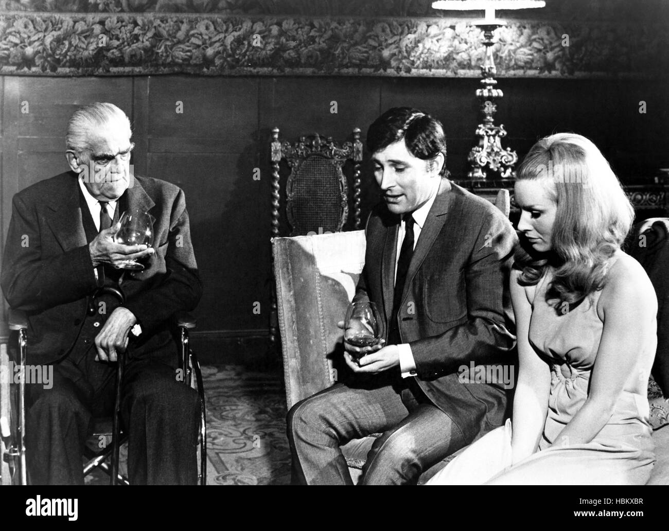 THE CRIMSON CULT, Boris Karloff, Mark Eden, Virginia Wetherell, 1968 ...