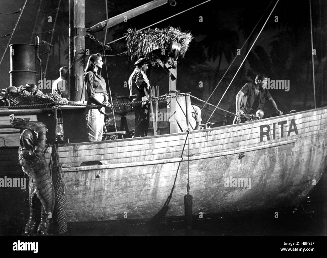 CREATURE FROM THE BLACK LAGOON, Ben Chapman (lower left), Julie Adams ...