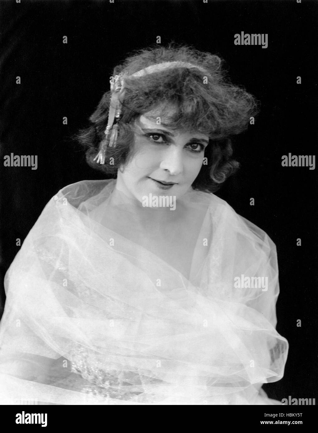 THE CRYSTAL GAZER, Fannie Ward, 1917 Stock Photo - Alamy
