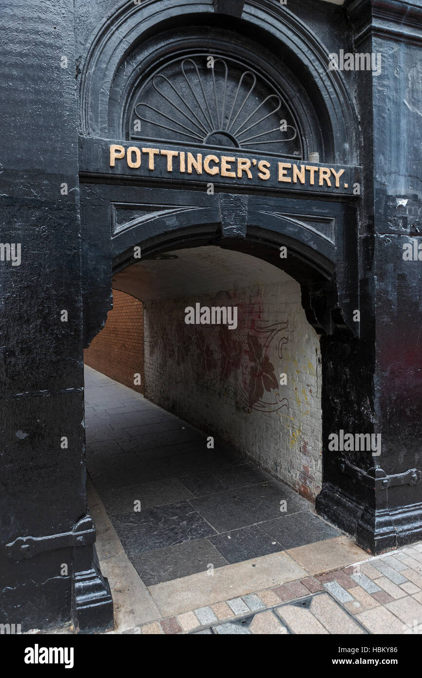 Pottinger's Entry, Belfast, Northern Ireland Stock Photo - Alamy
