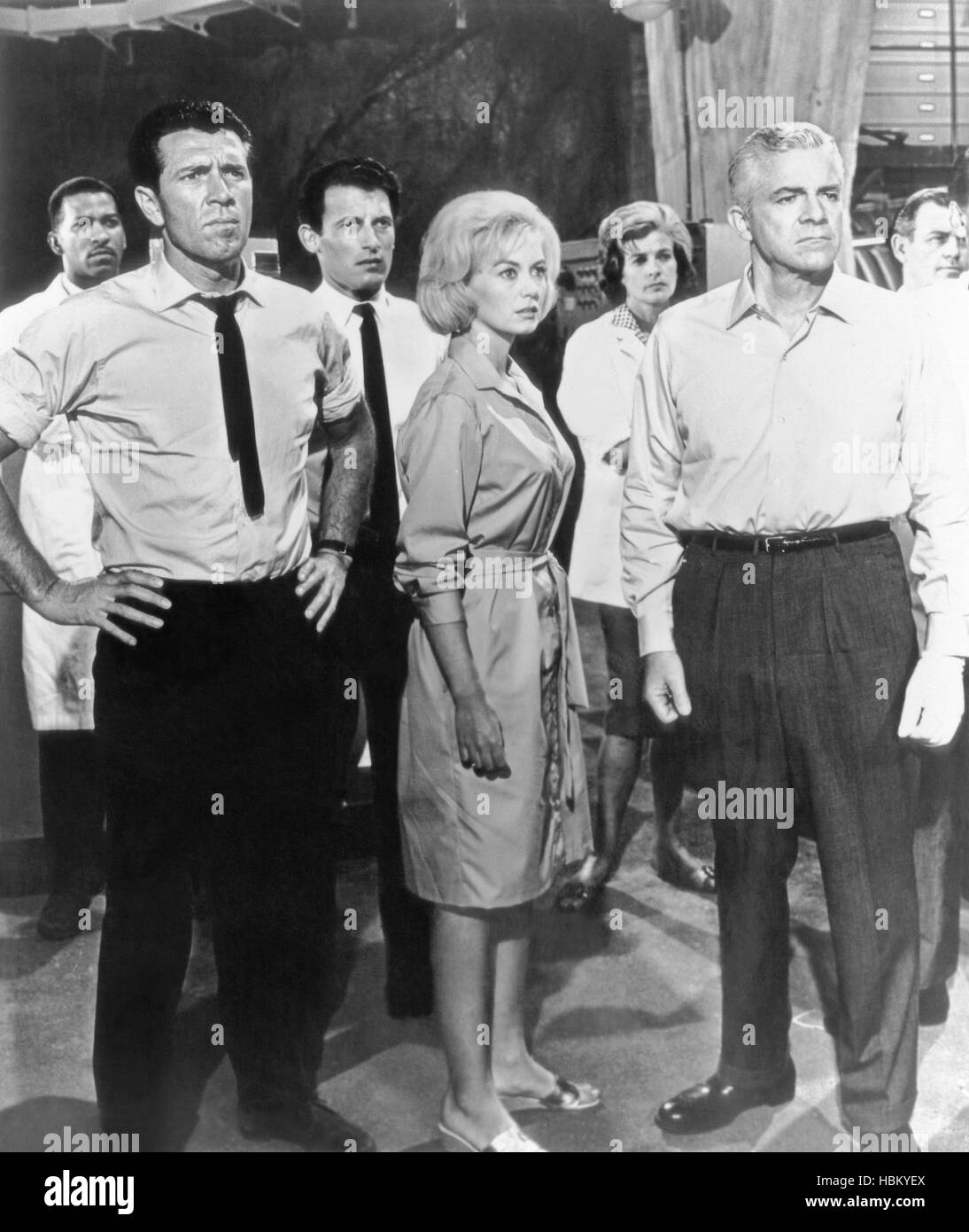 CRACK IN THE WORLD, from left, front, Kieron Moore, Janette Scott, Dana ...