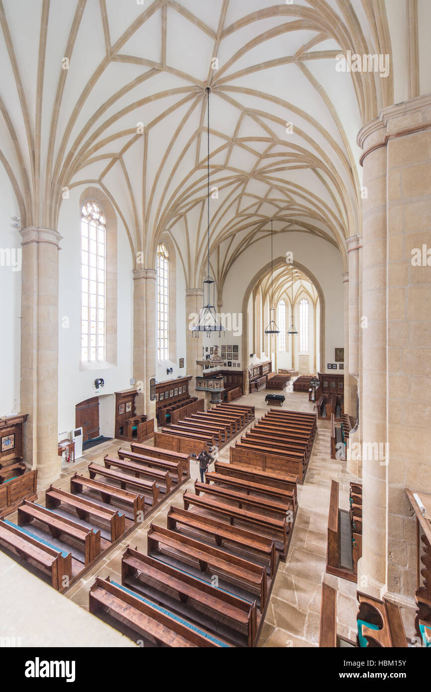 Gothic church interior hi-res stock photography and images - Alamy
