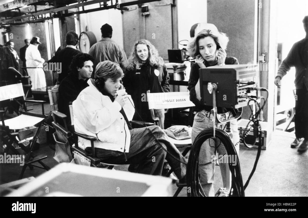 DEAD AGAIN, from left: actor-director Kenneth Branagh, Emma Thompson ...