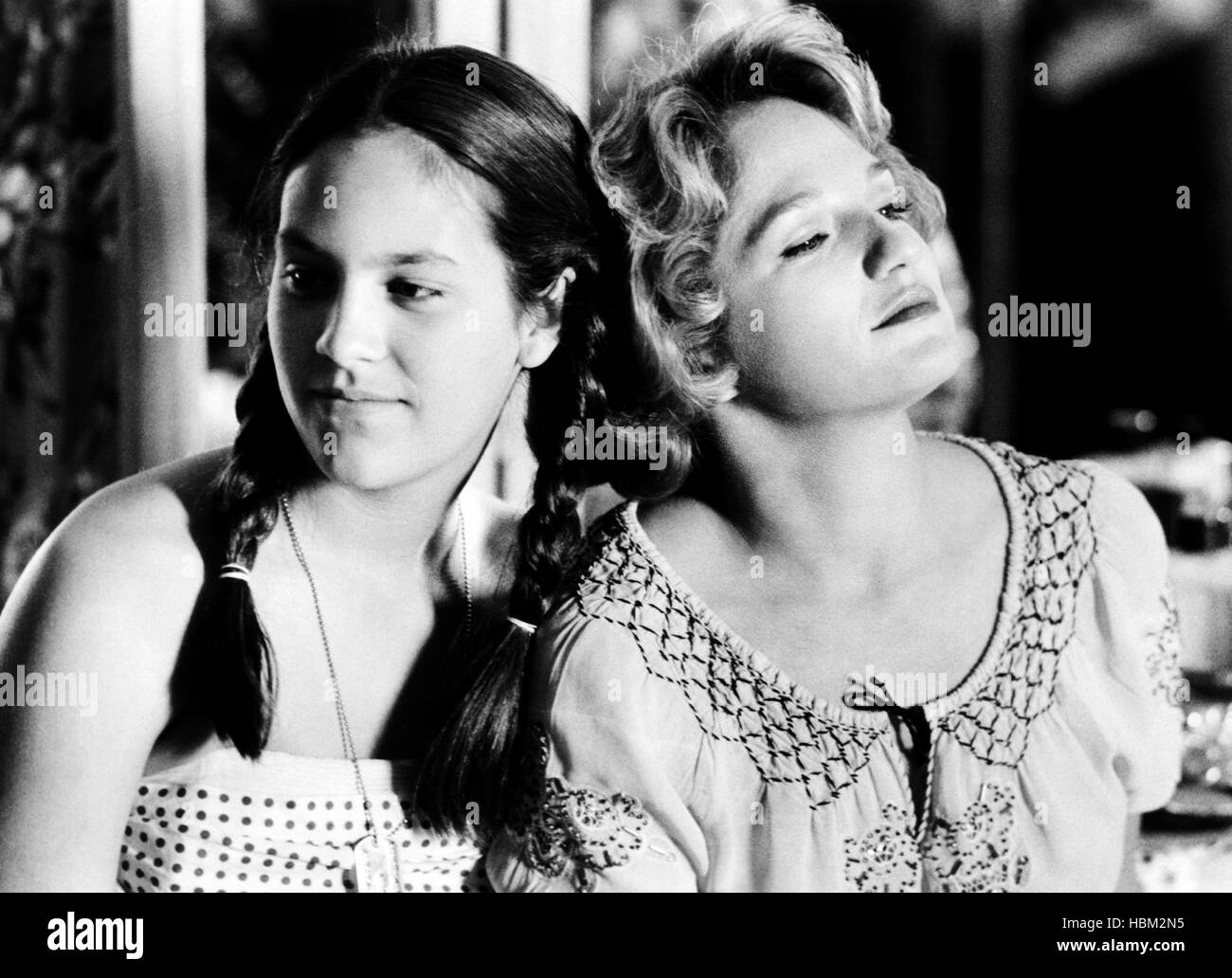 DESERT BLOOM, from left: Annabeth Gish, Ellen Barkin, 1986, © Columbia ...