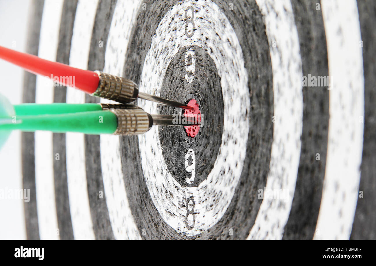 Vintage darts game hi-res stock photography and images - Alamy