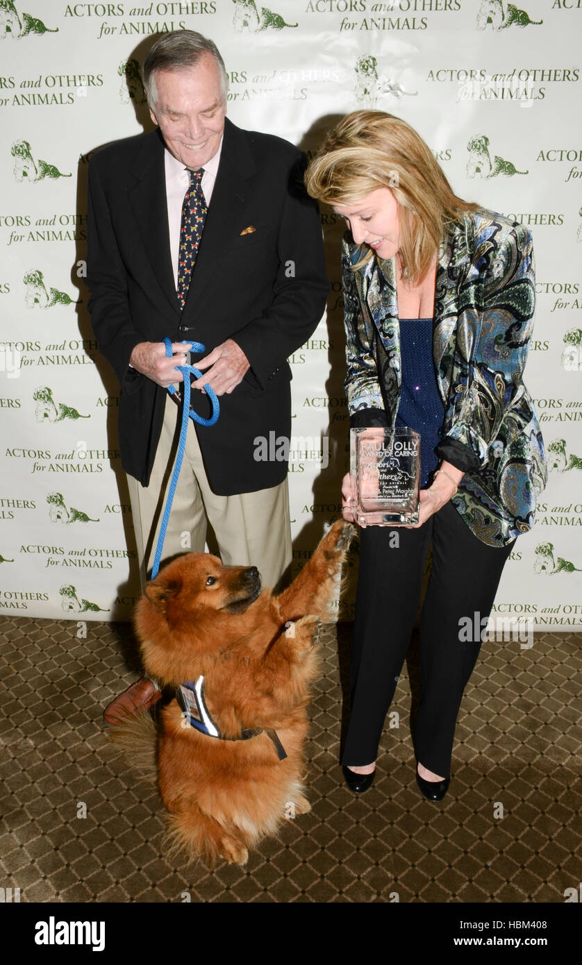 Peter Marshall, Laurie Marshall and their service dog Teddy Bear ...
