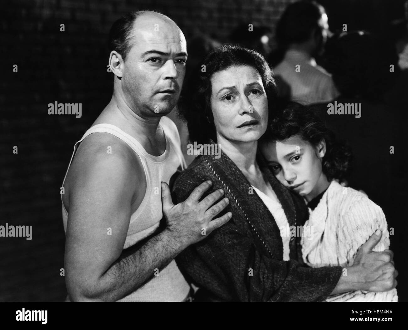CITY ACROSS THE RIVER, Luis Van Rooten, Thelma Ritter, Sharon McManus, 1949 Stock Photo - Alamy
