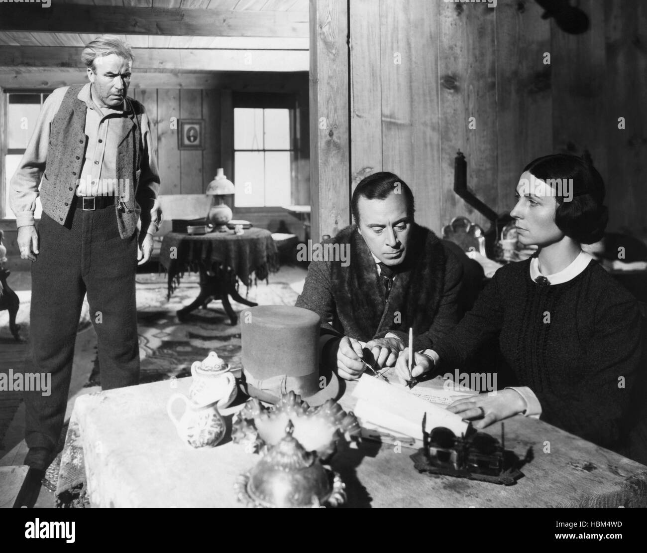 CITIZEN KANE, from left: Harry Shannon, George Coulouris, Agnes ...