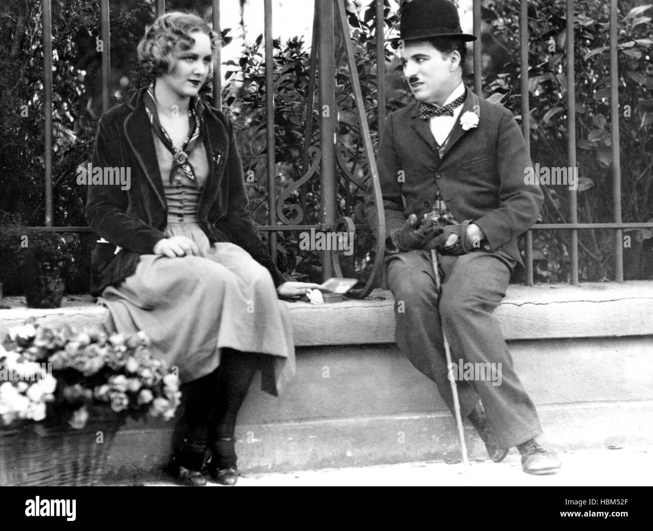 CITY LIGHTS, Virginia Cherrill, Charlie Chaplin, 1931 Stock Photo - Alamy