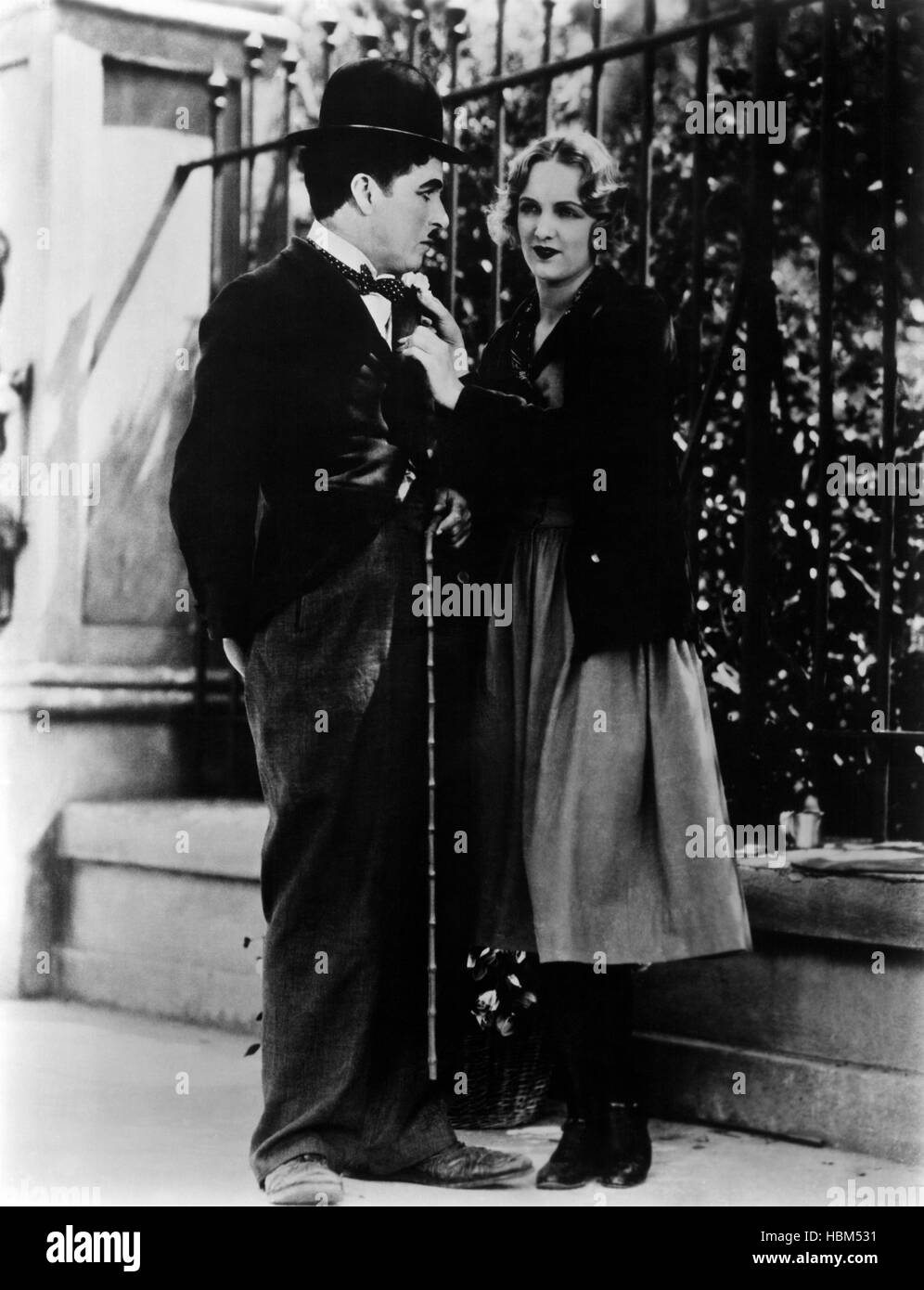 CITY LIGHTS, Charlie Chaplin, Virginia Cherrill, 1931 Stock Photo - Alamy