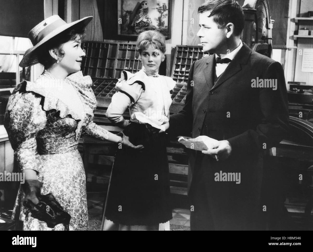 CIMARRON, from left: Anne Baxter, Maria Schell, Glenn Ford, 1960 Stock ...
