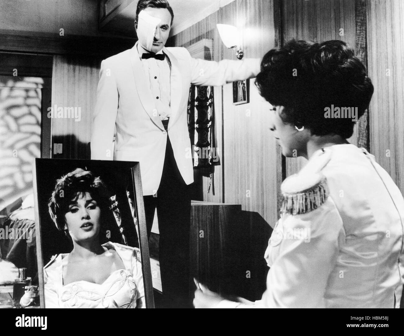 CIRCUS OF HORRORS, Anton Diffring, Yvonne Romain, 1960 Stock Photo - Alamy