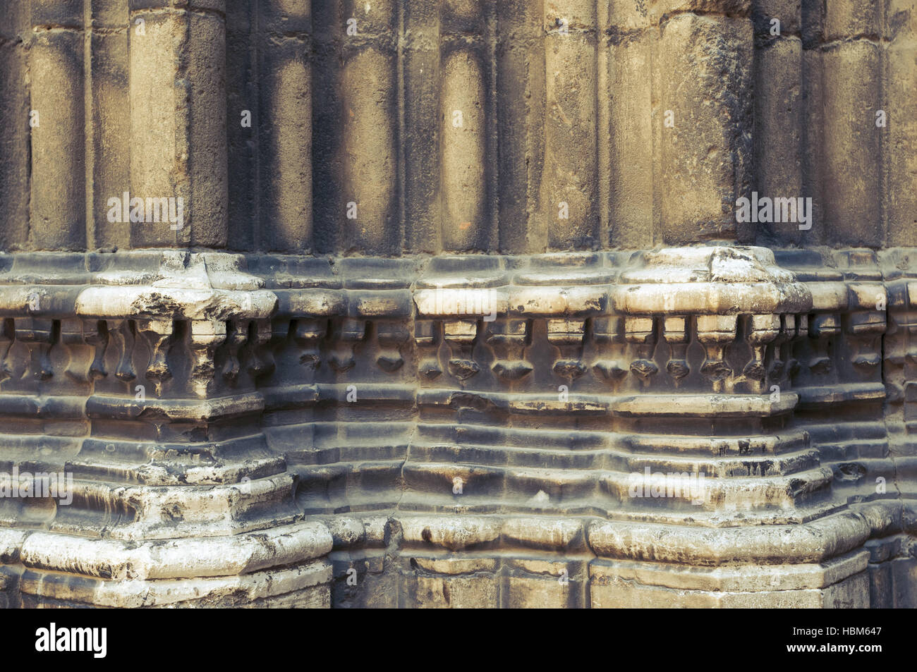 Medieval columns hi-res stock photography and images - Alamy